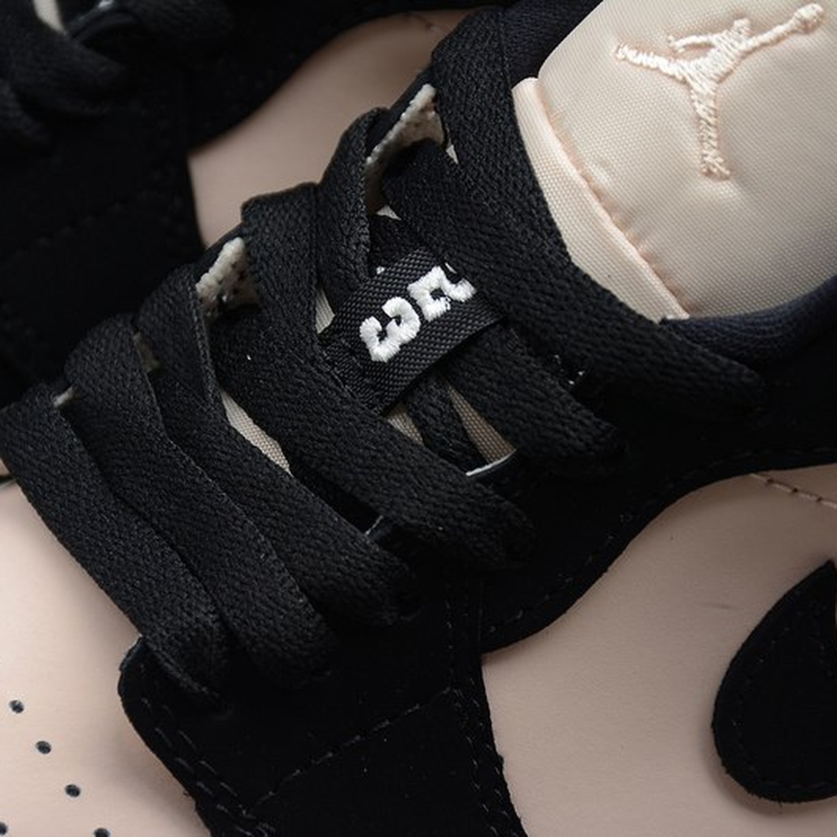 Air Jordan 1 Low "Guava Ice" DC0774-003
